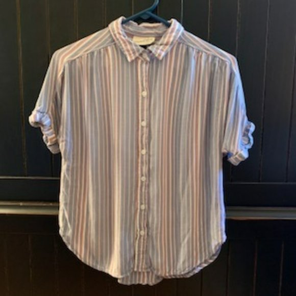 Universal Thread | Tops | Universal Thread Striped Short Sleeve Button Down | Poshmark
